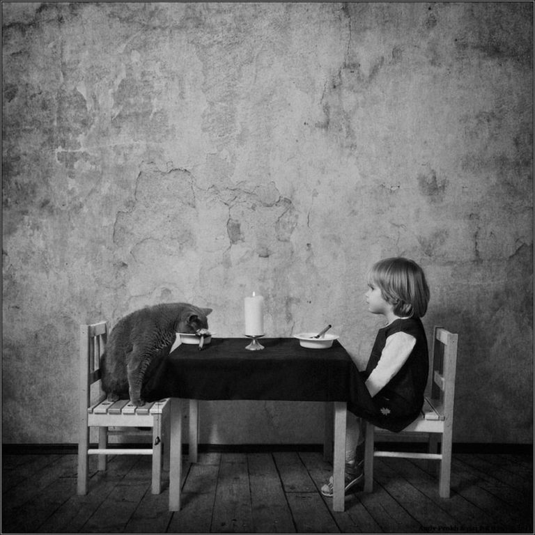 Une fille et son chat par Andy Prokh - Blog Graine de Photographe